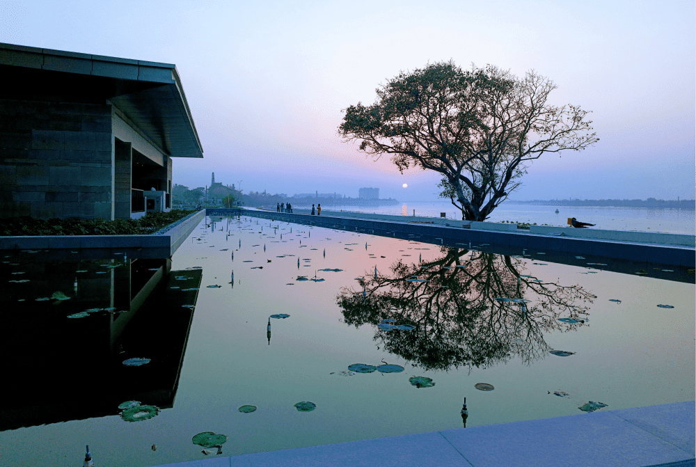 Ganga Facing Flats in Kolkata - Longest Riverfront Project - The Royal ...